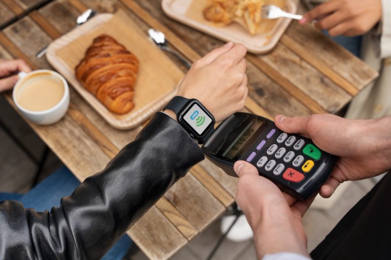 Best Contactless Payment Methods for a Cashless Society - Brioworkx